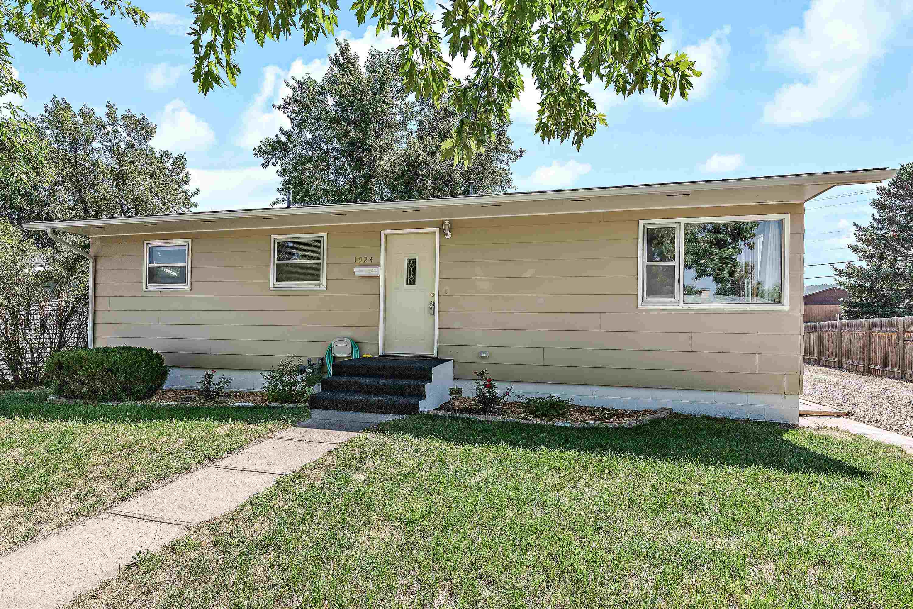 1924 Arizona Avenue, Sturgis, SD 57785