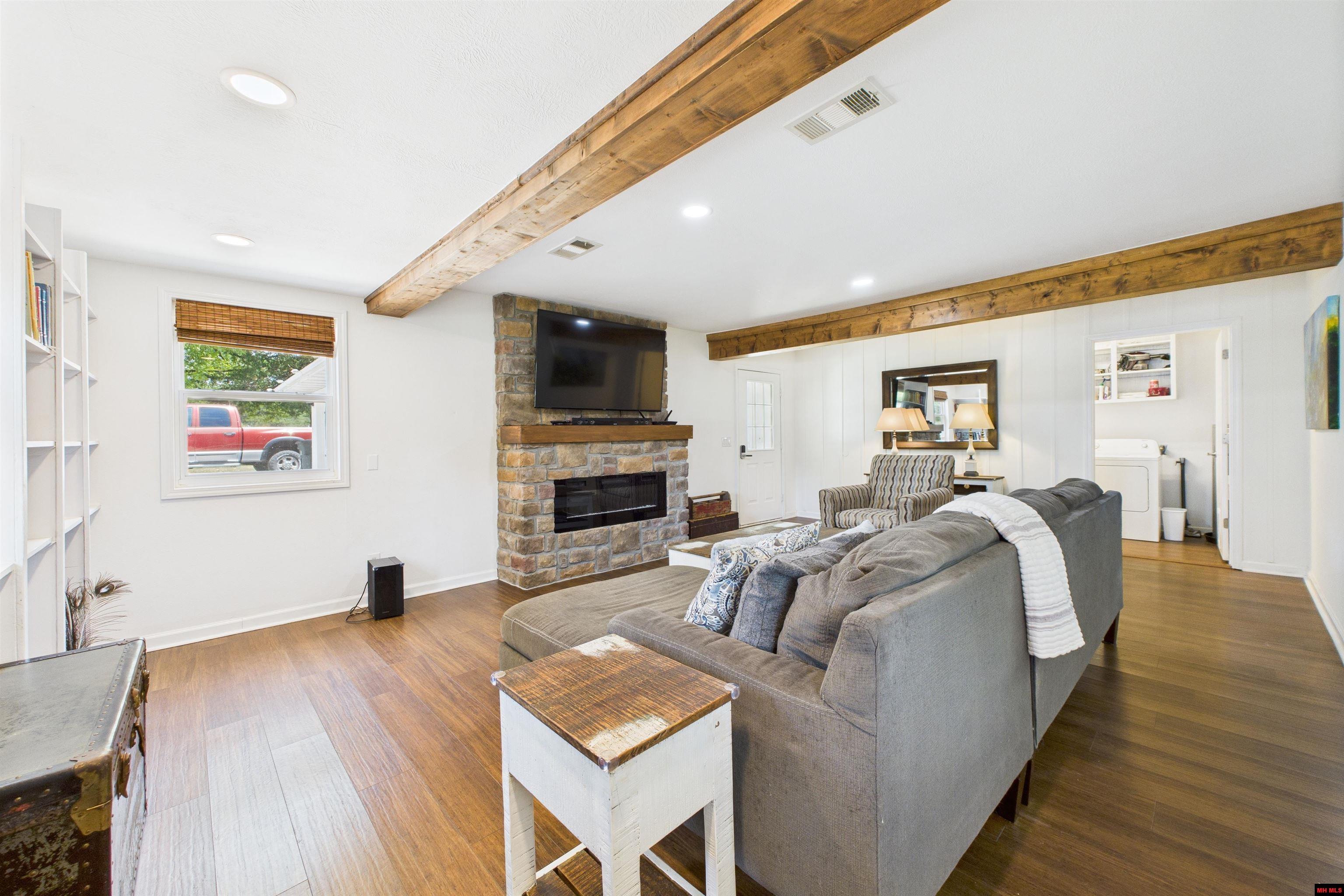 Peglar Real Estate Group - Mountain Home, AR