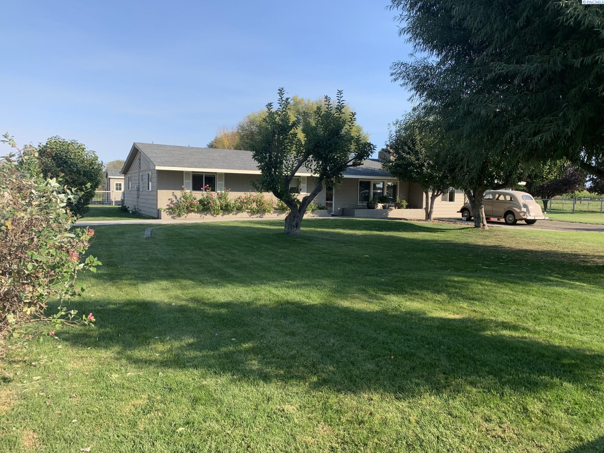 111 Hornby Rd, Grandview WA 98930 #287920 - Real Estate - Retter