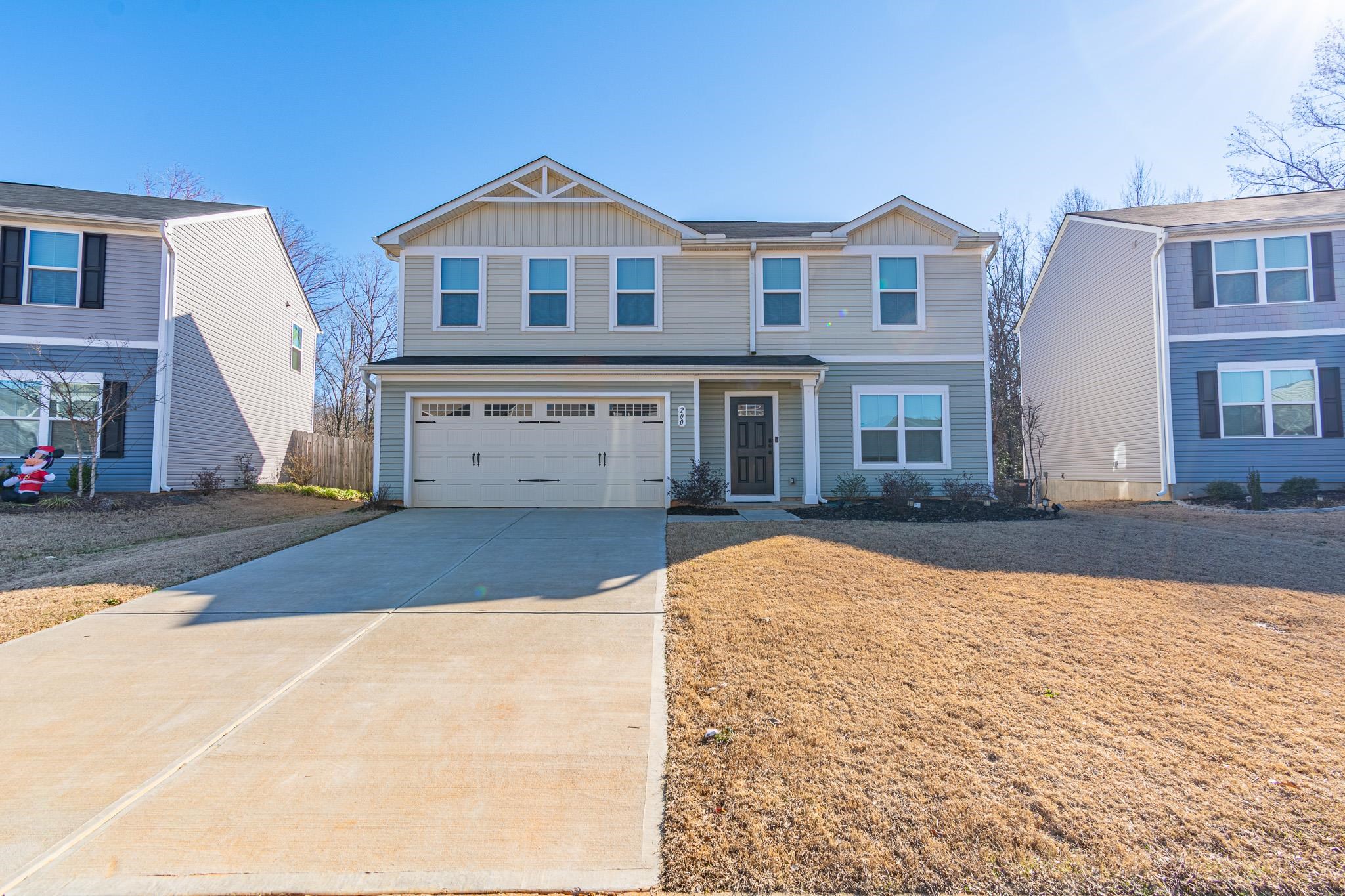 200 Ralston, Greer, SC 29651